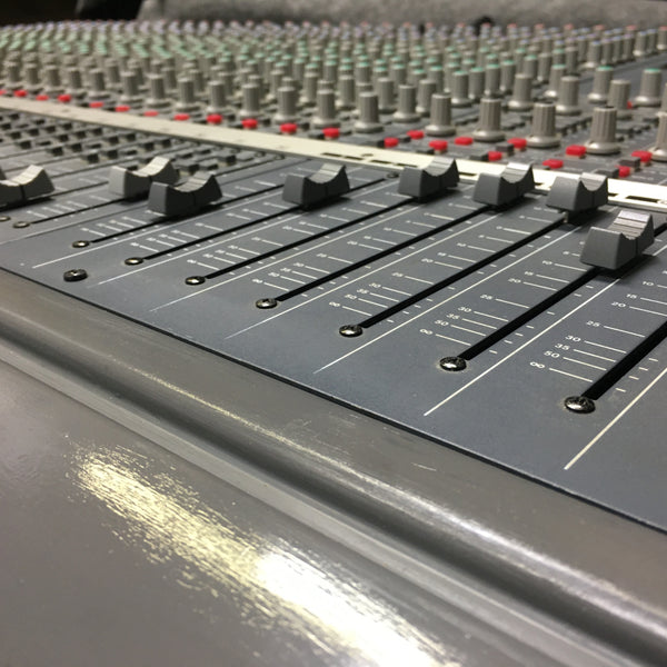 Tascam M-2600 Mixer – Teletechproaudio